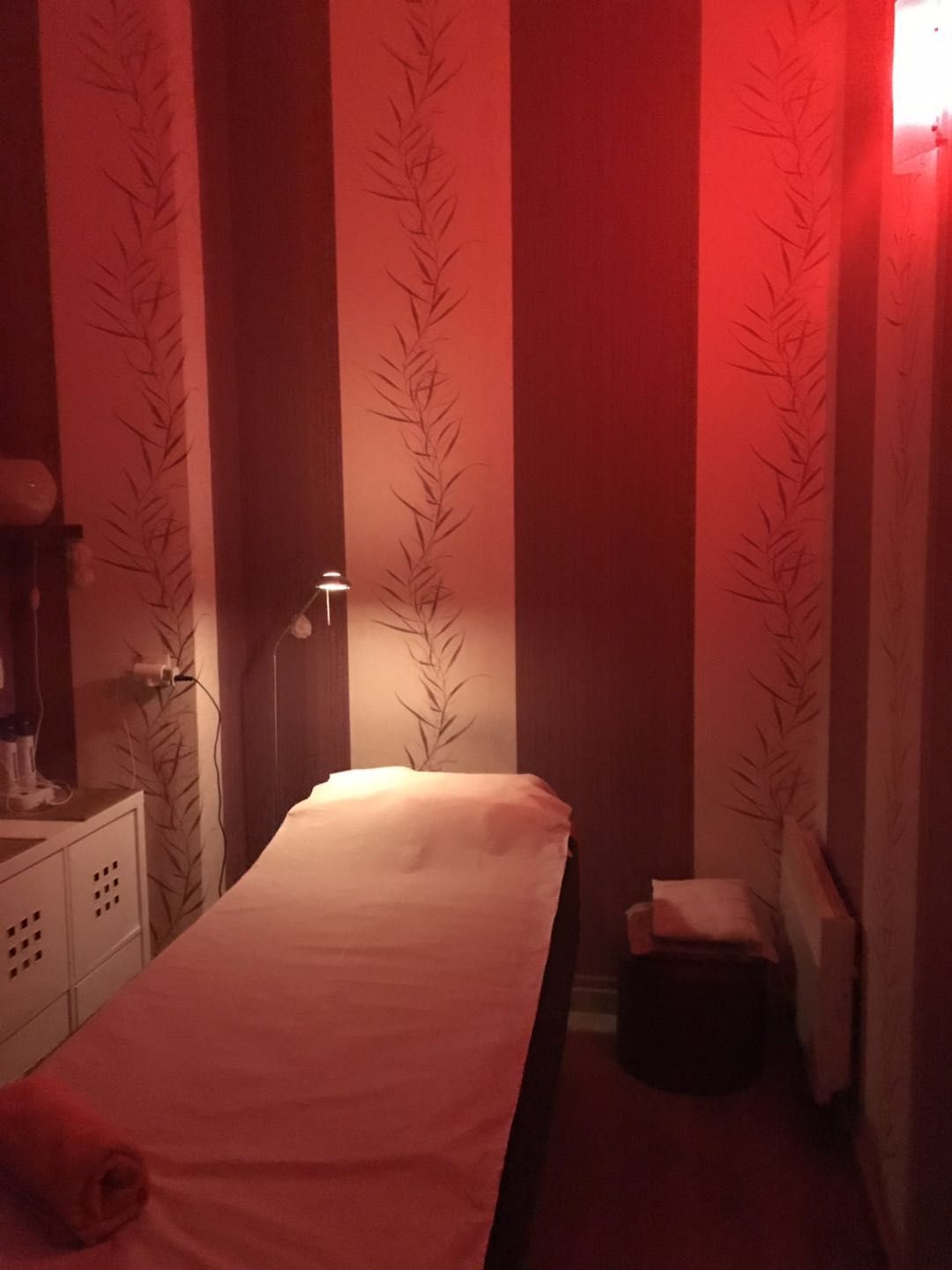 Salon De Massages 75014 Alésia Porte Dorleans Care Li Institut