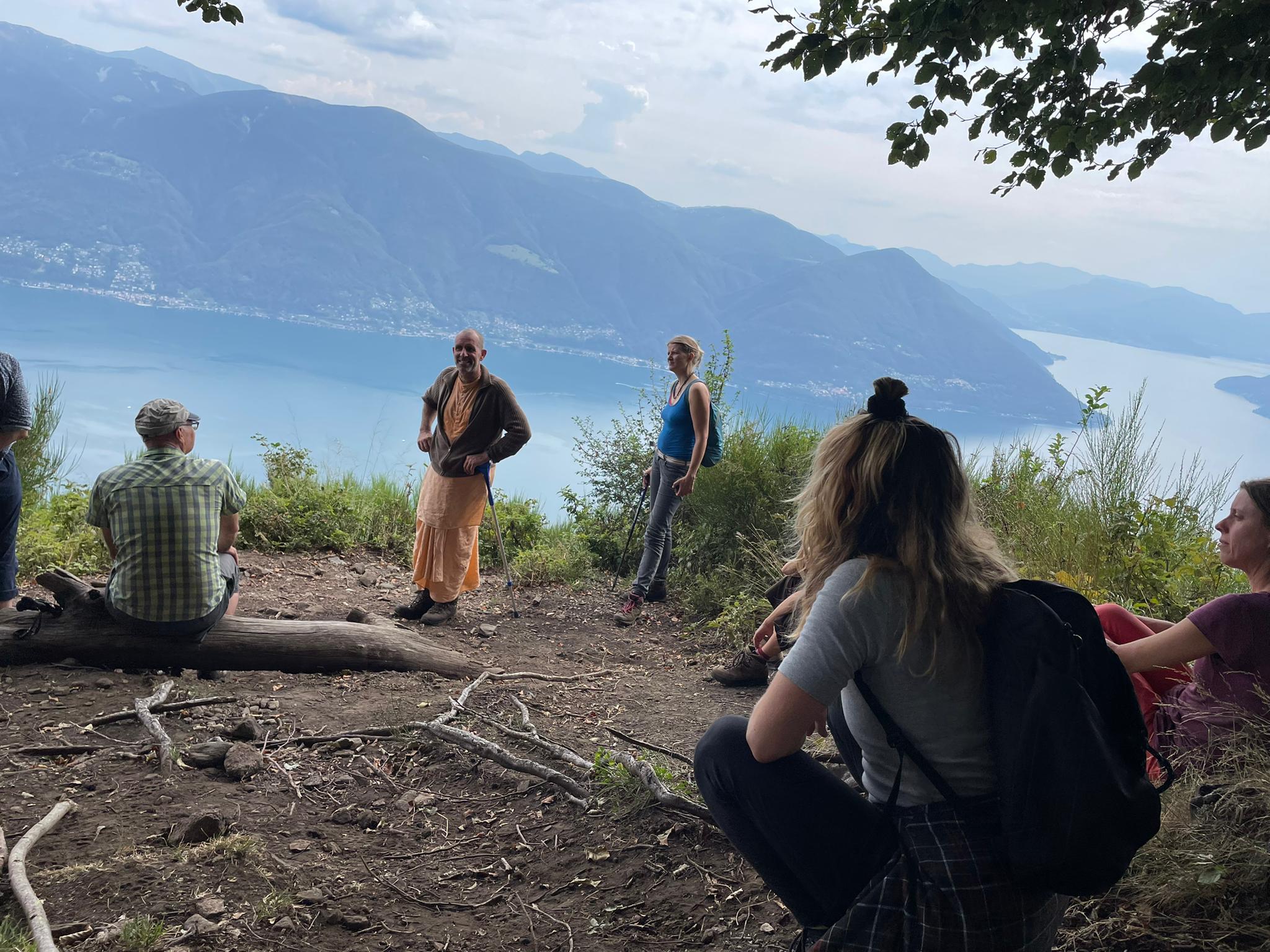 Galerie 17 -Neu aus dem Ashram - Ananda-Dham