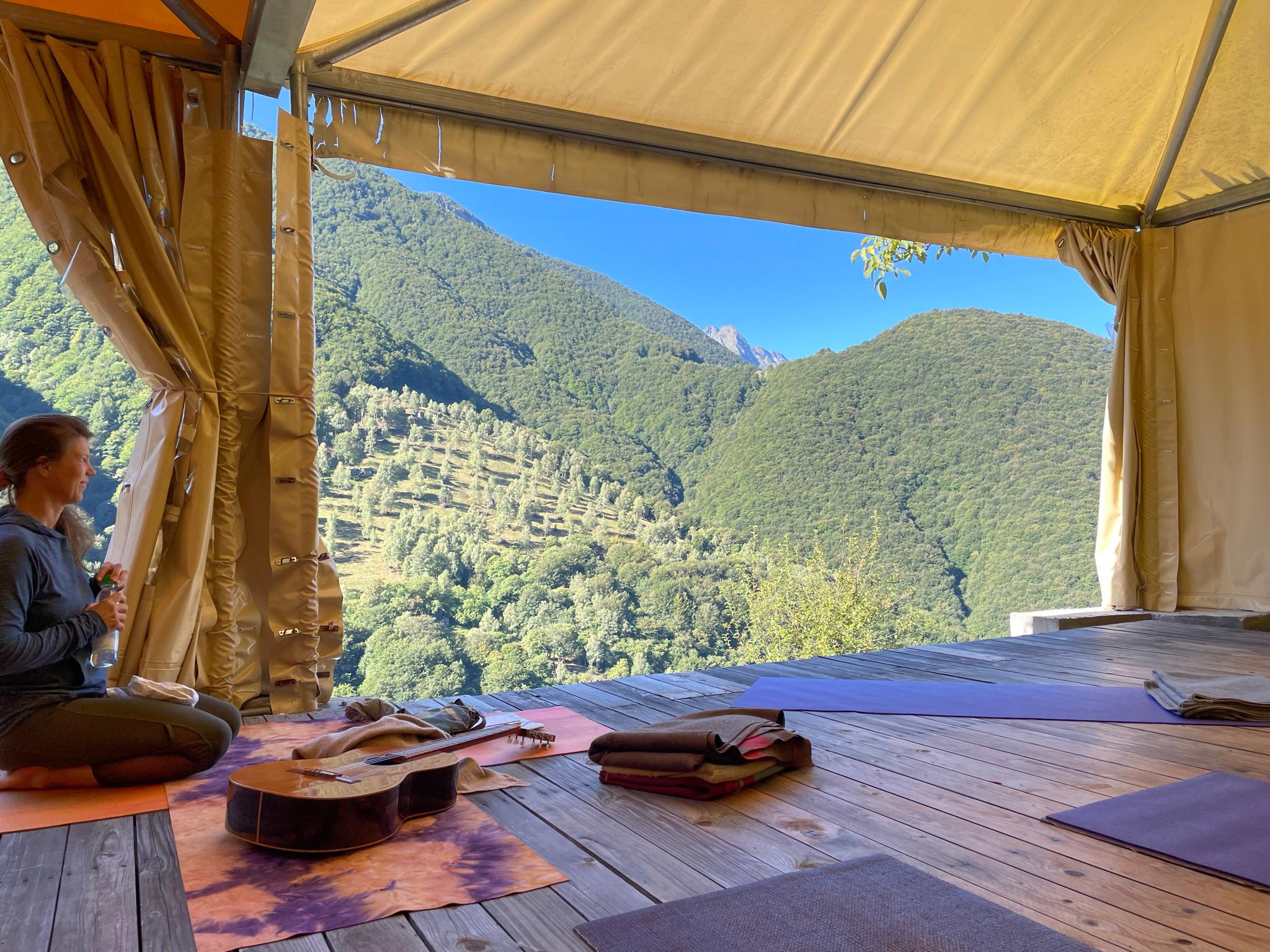 Galerie 17 -Neu aus dem Ashram - Ananda-Dham