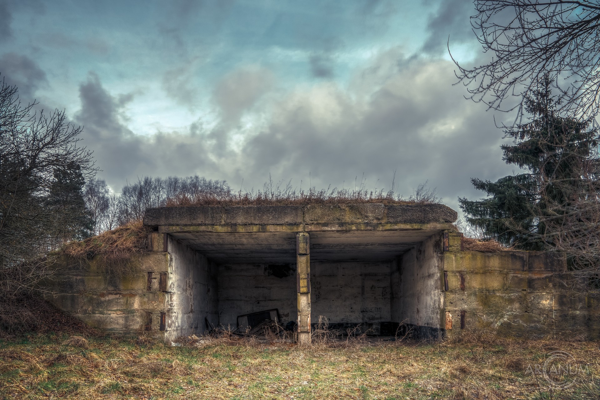 Soviet Command Bunker R. - Arcanum Urbex