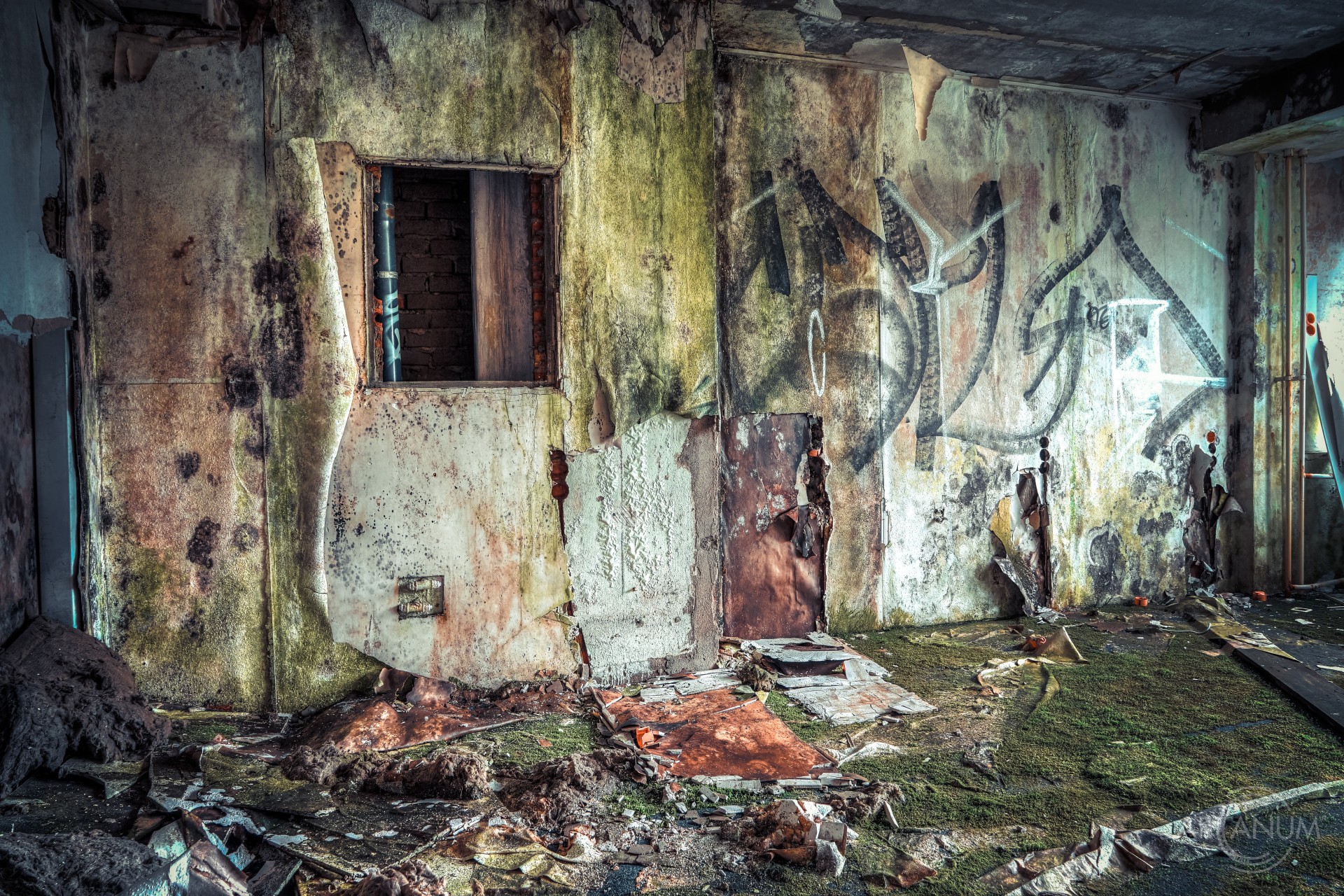 Office Building K. - arcanum urbex