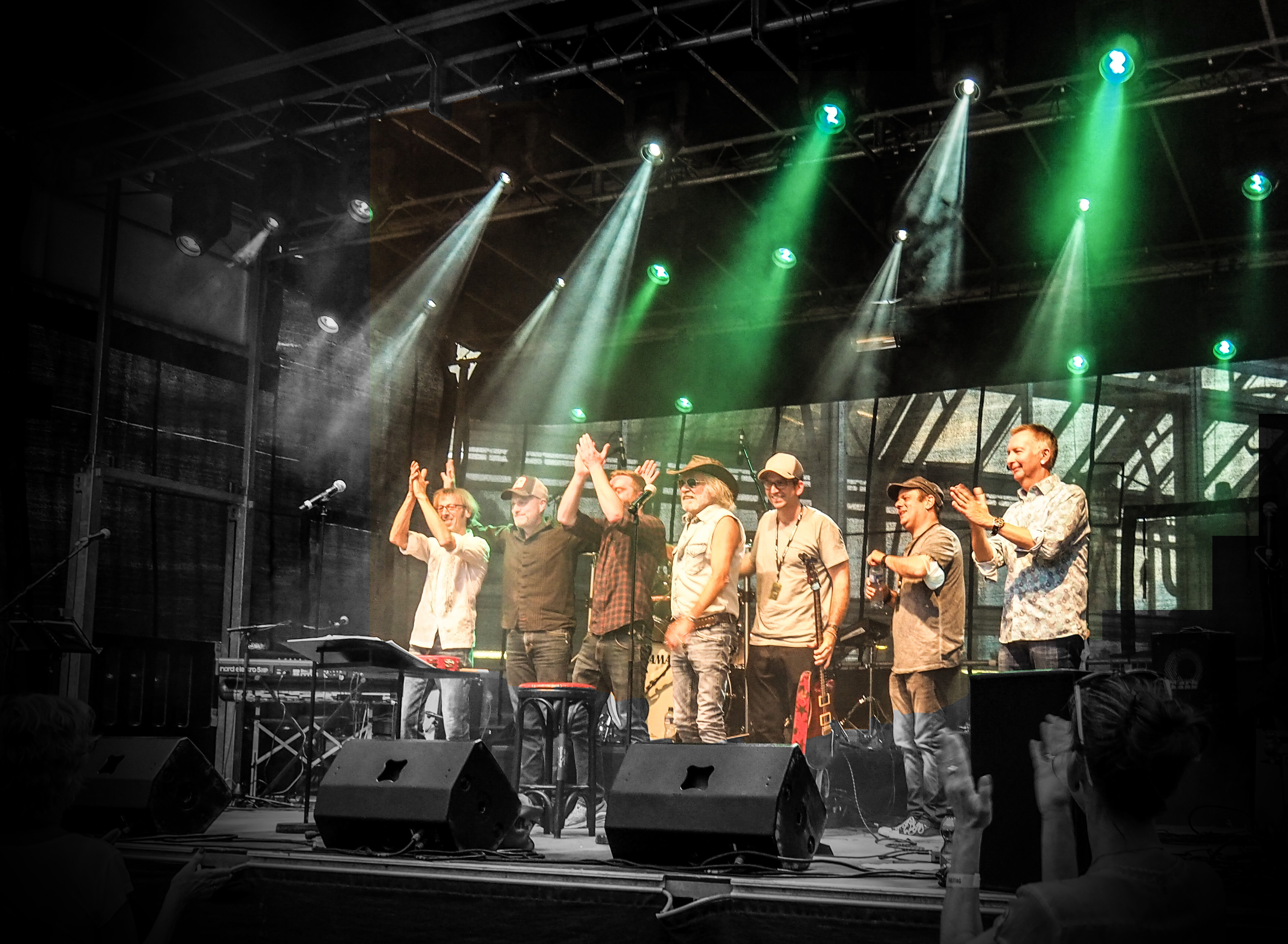 Rob Url - ClinTonics