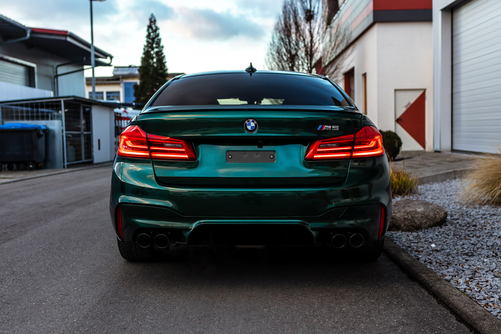 BMW M5 - LAGO GREEN - PREMIUM WRAPPING