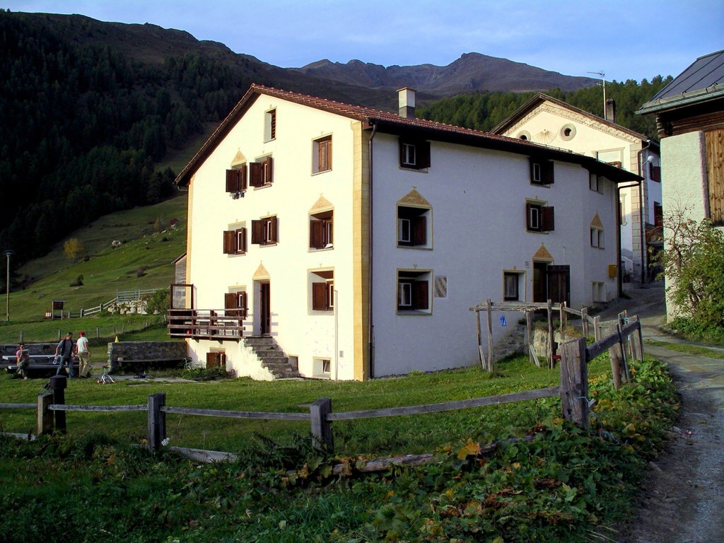 Ferienhaus: Gruppenunterkunft Bos-cha, Engadin, Graubünden - ferienhaus ...