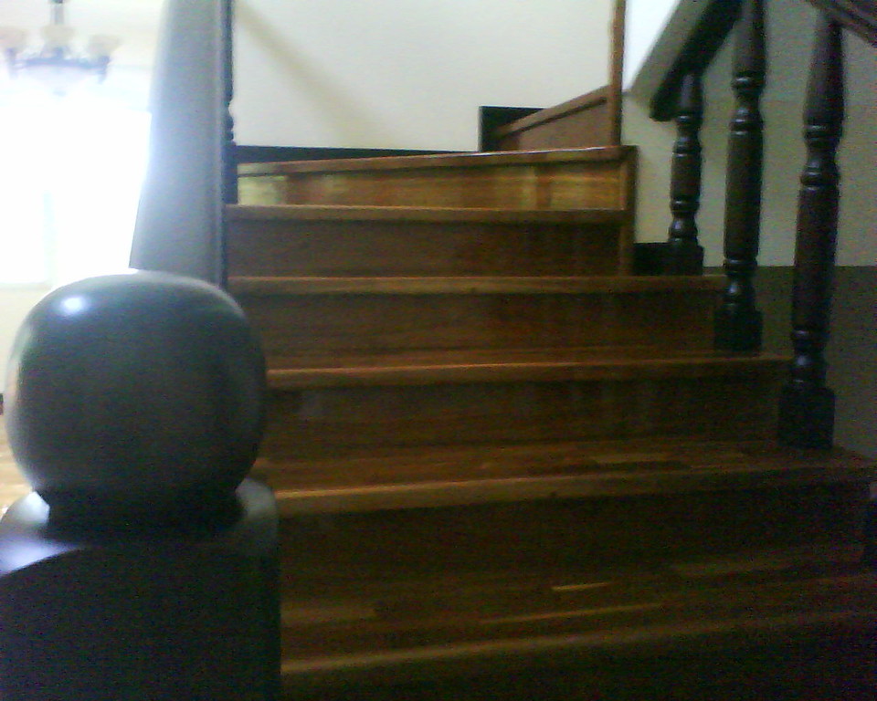 Gradas - Pisos de madera en Guatemala, laminados y de ingeniería