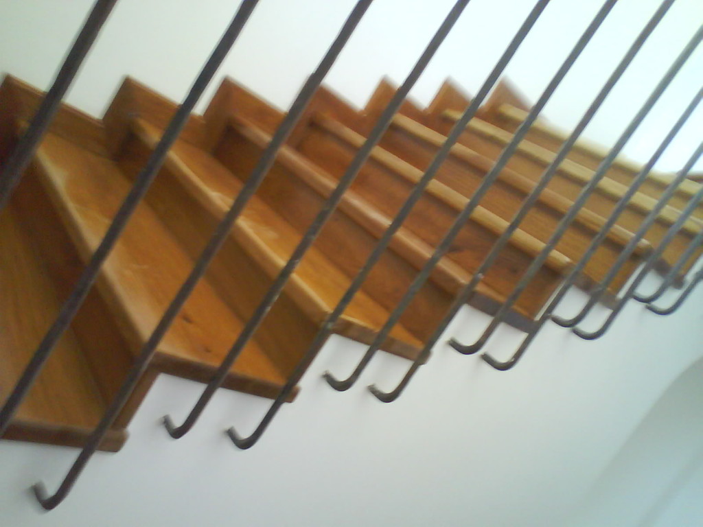 Gradas - Pisos de madera en Guatemala, laminados y de ingeniería