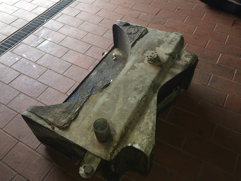 ORIGINAL BENZINTANK / ORIGINAL FUEL TANK MASERATI - Iso Rivolta Club ...