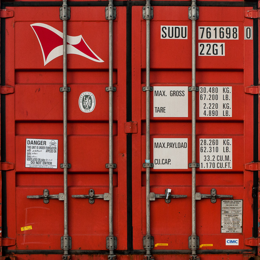 Wanted: Container - Dead or Alive - ukg. Photographer