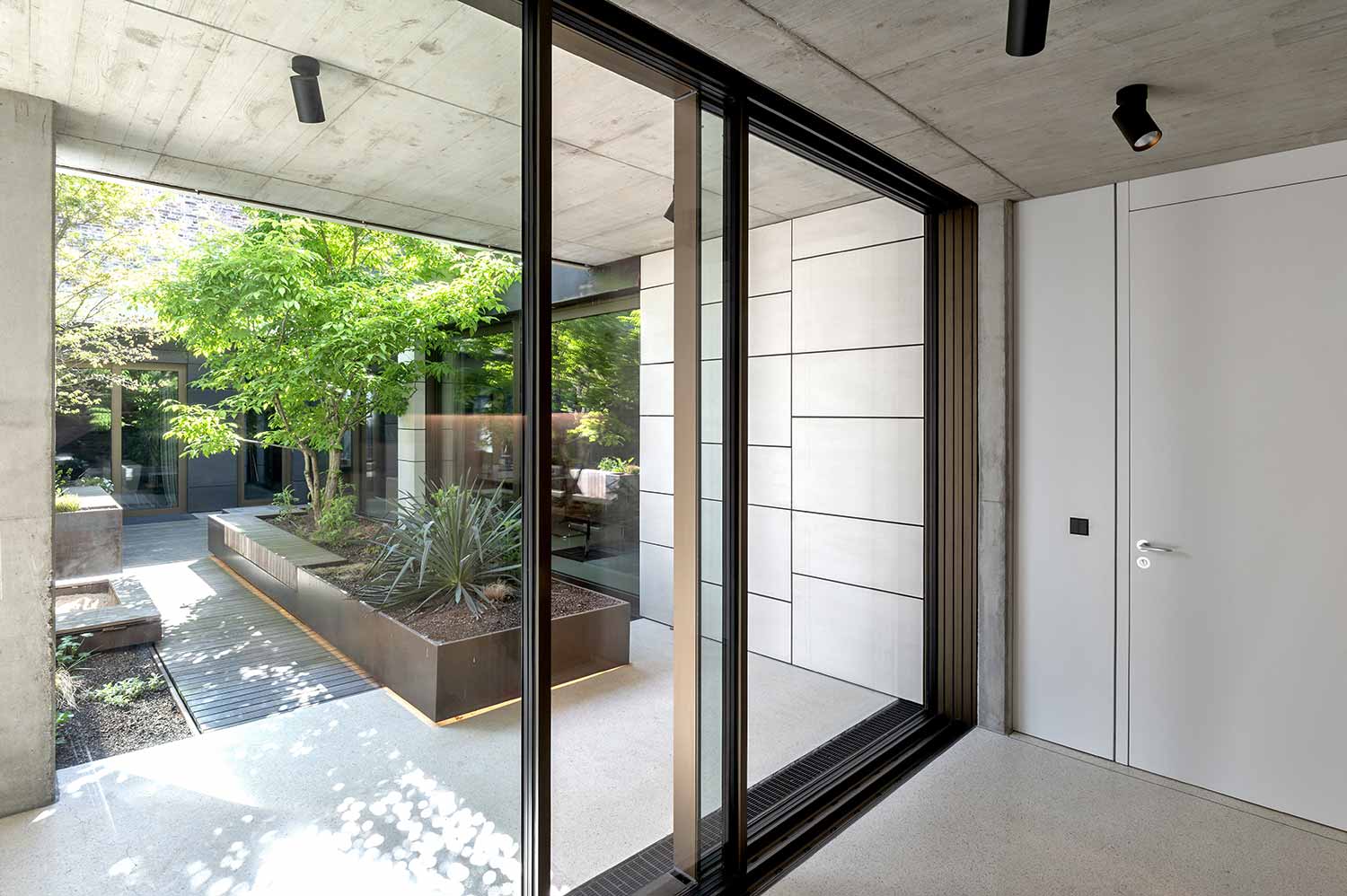 Atriumhaus - NME Interior Design