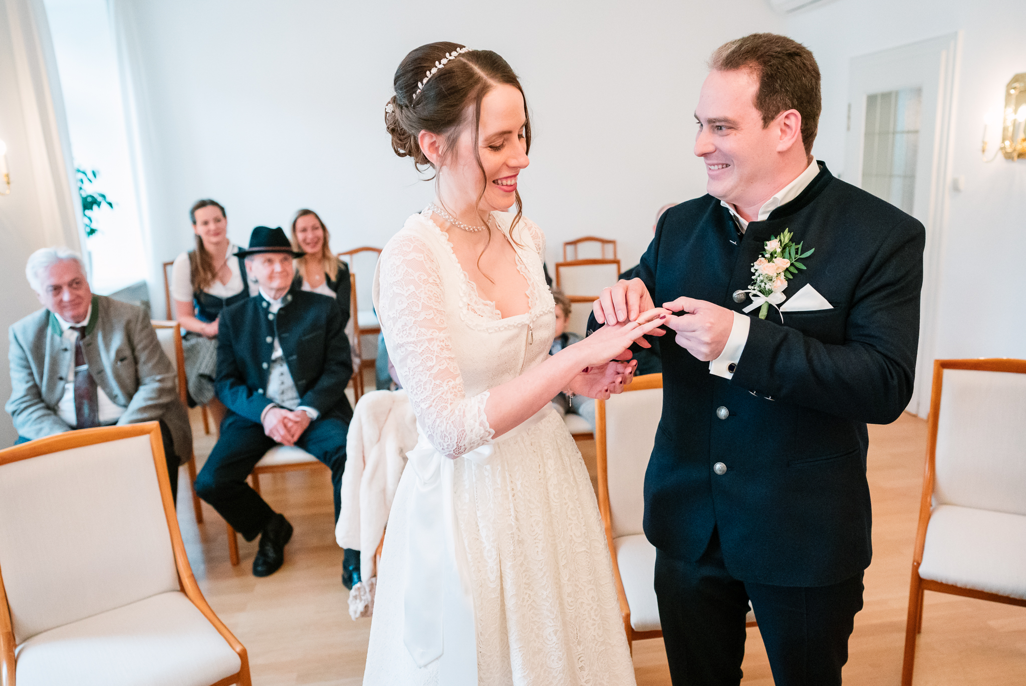 Bettina & Marian - standesamtliche Hochzeit am Tegernsee - Fotograf ...