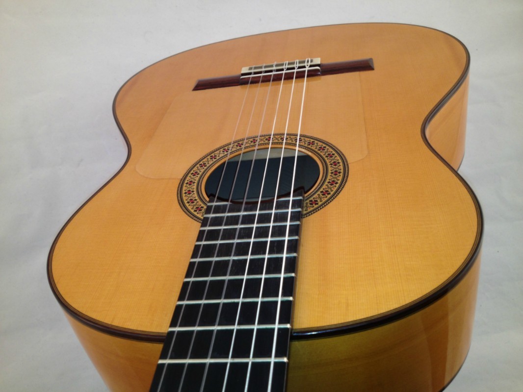 Manuel Reyes 1991 | Guitar 1 - flamenco-guitar.NET