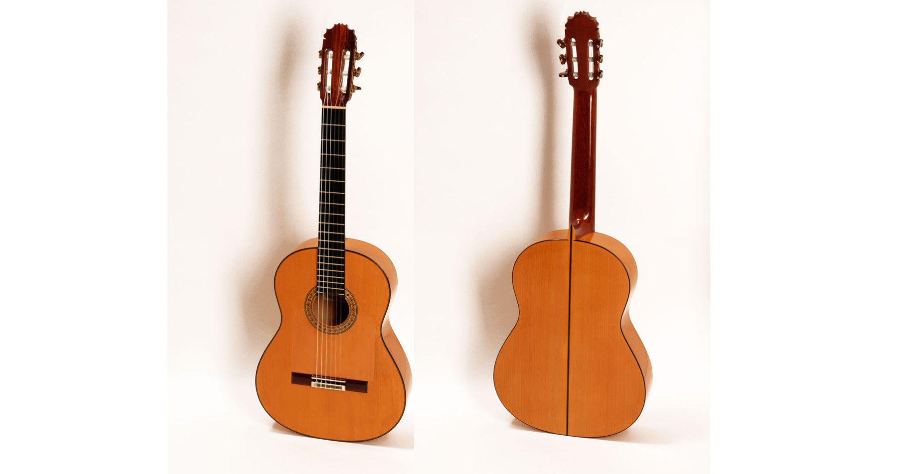 Manuel Reyes 1989 | Guitar 3 - flamenco-guitar.NET