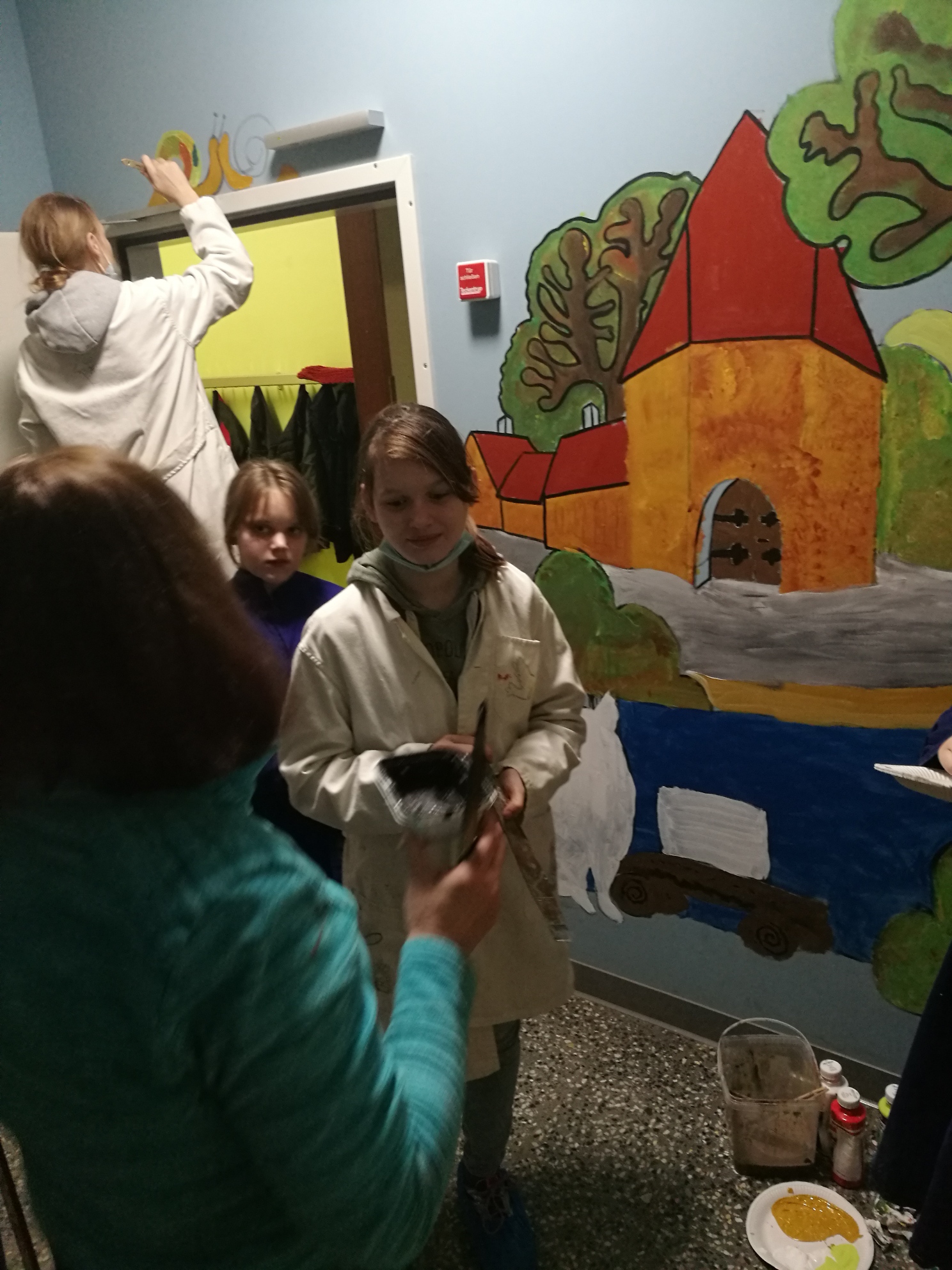 Ein Malprojekt für Kinder im Rahmen des KUMASTA-Projektes ...