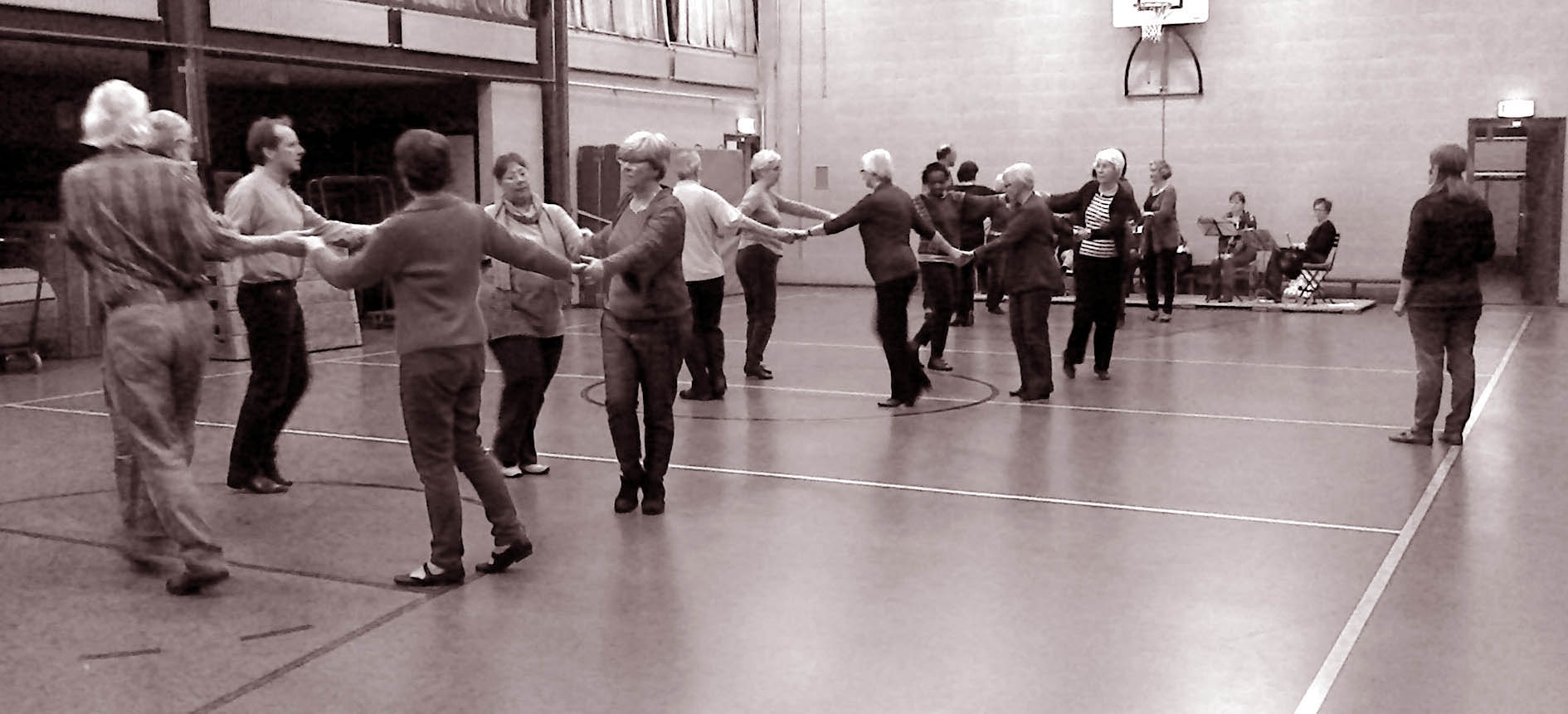 Home --- - Engels dansen