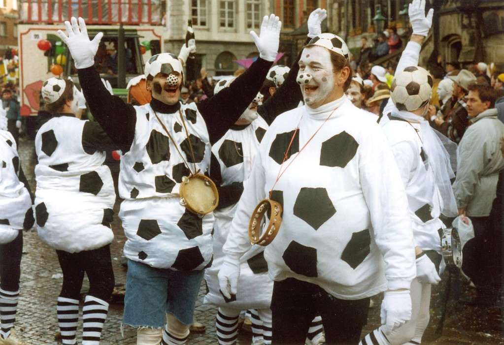 Hier findet man Bilder der Züge von 1983 bis 1993 - fooeschterjonges ...