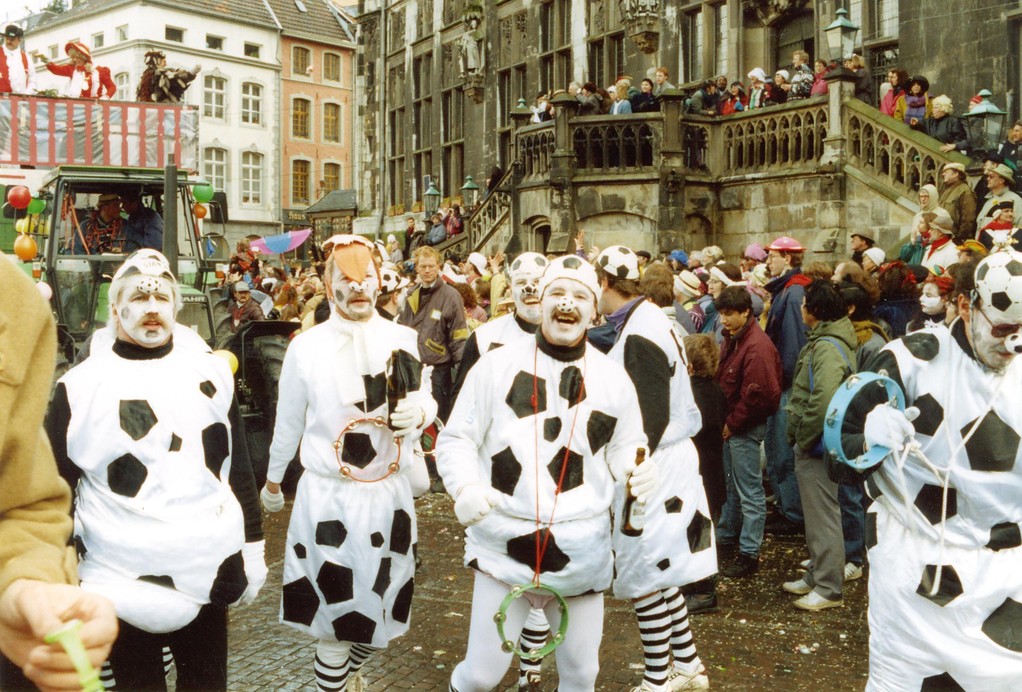 Hier findet man Bilder der Züge von 1983 bis 1993 - fooeschterjonges ...