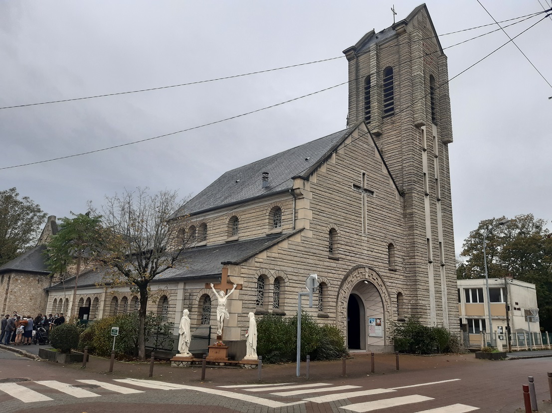 Eglise de Beauchamp - Site de paroissestbb95