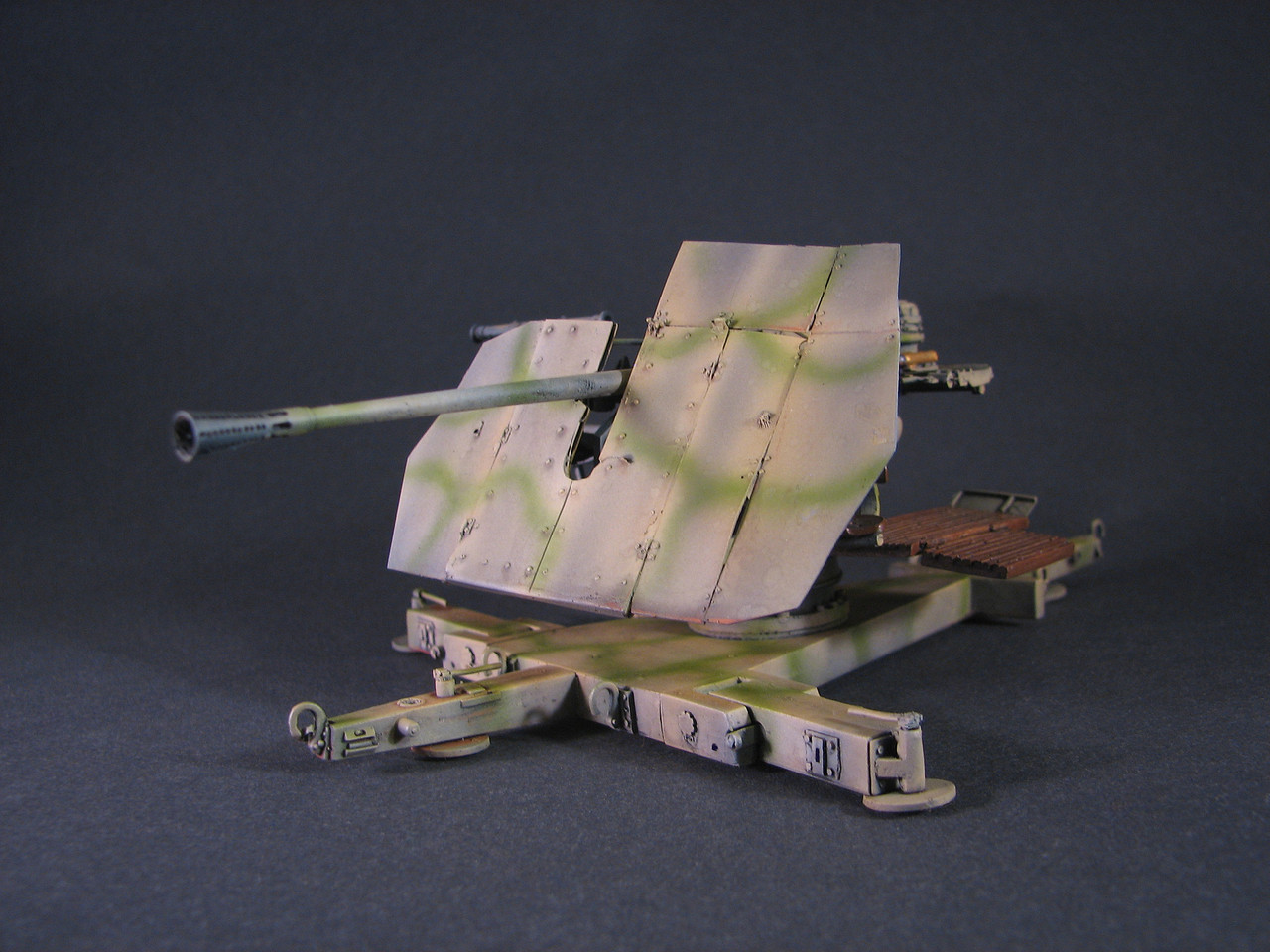 5cm Flak 41 - Custom-Scales Webseite!