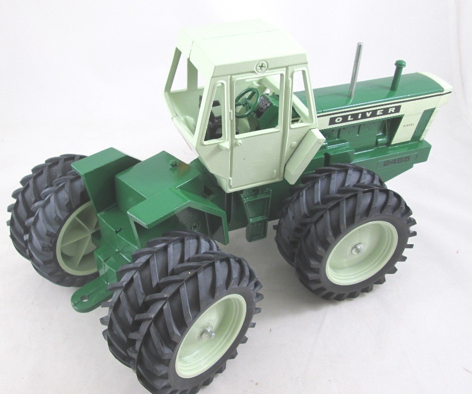 Archive 1/16 Oliver farm toy tractor - Arizona Diecast & Models