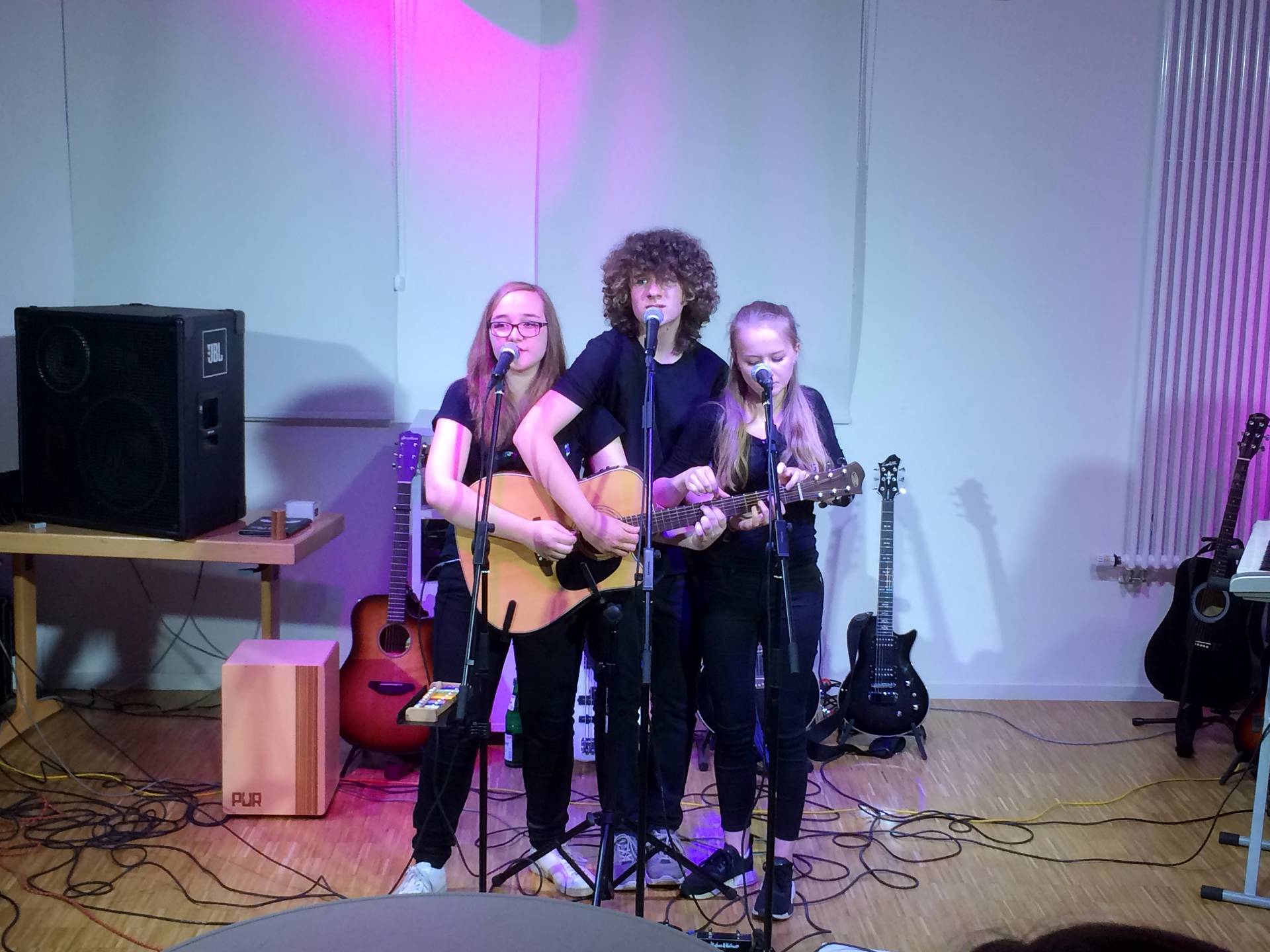 Toller Konzertabend mit der Band Radish im Generationenhaus ...