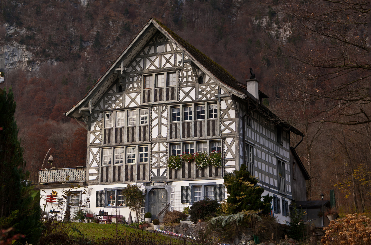 Historische Gebäude - netstal_mysdorf