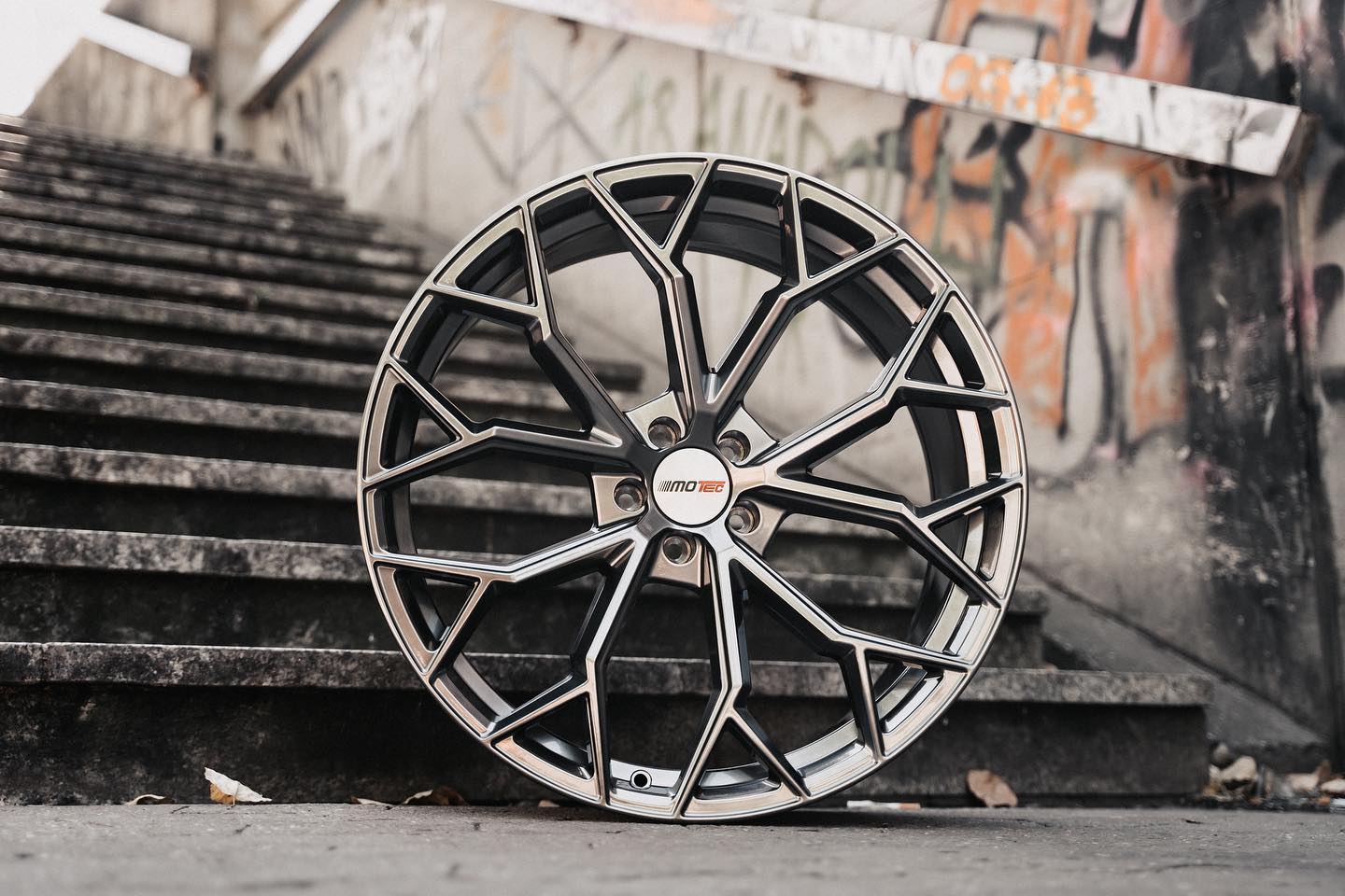 Motec MCT17 Bull - ALUFELGEN ZUM BESTPREIS - GARANTIERT