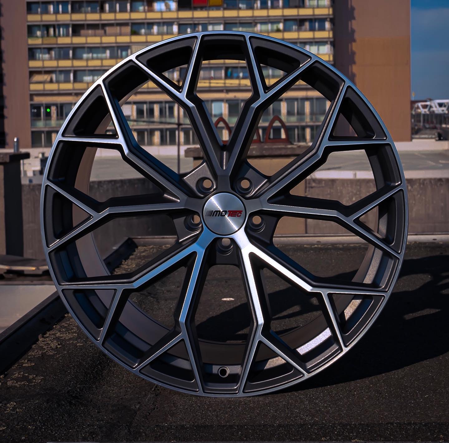 Motec MCT17 Bull - ALUFELGEN ZUM BESTPREIS - GARANTIERT