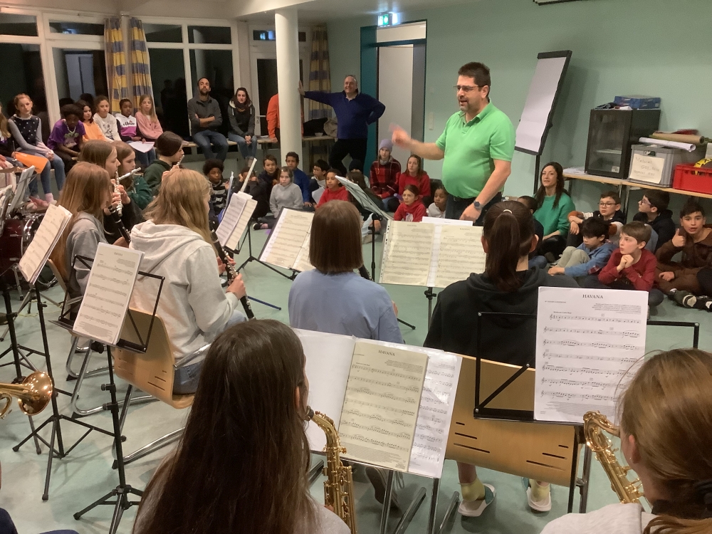 Orchester 9/10 zur Probenwoche im Harz - Wo ist Eric? - Kooperative ...