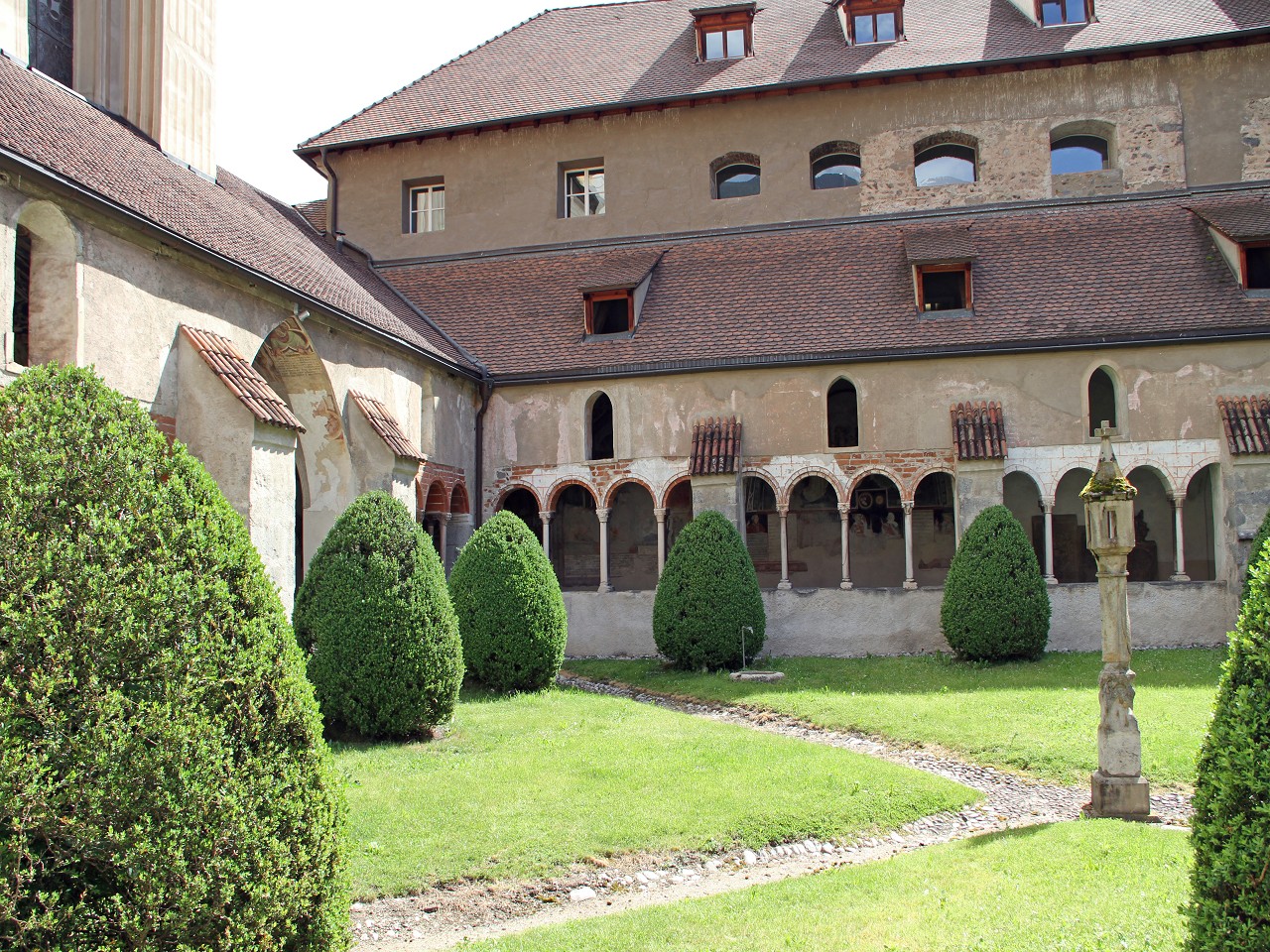 Brixen - Kreuzgang im Dom - Kirchenbilder Schweiz