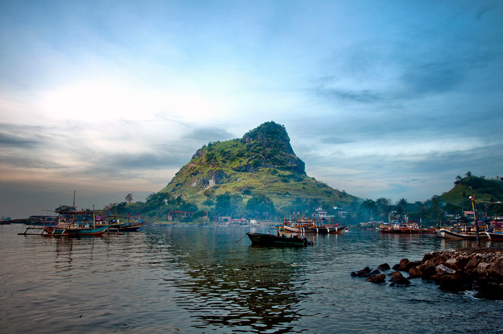 Photography: Sisiman Bay, Bataan, Philippines - DALISAY MARKETPLACE