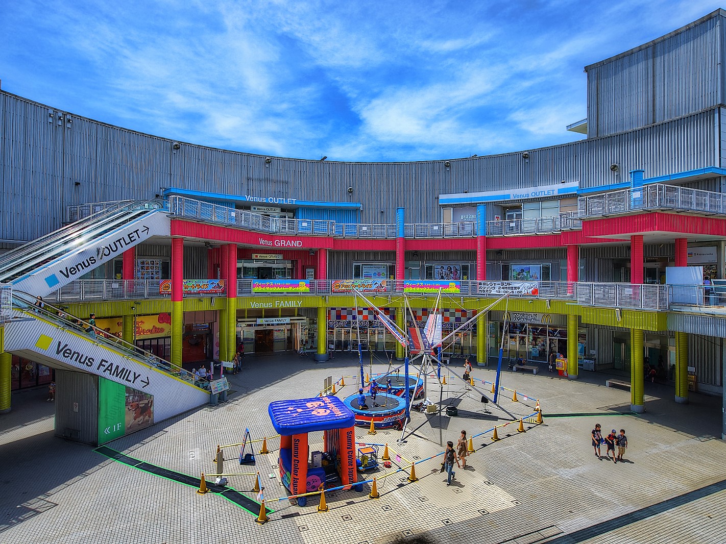 Palette Town - パレットタウン - Limousine, Rent a car Service in Japan :Tokyo ...