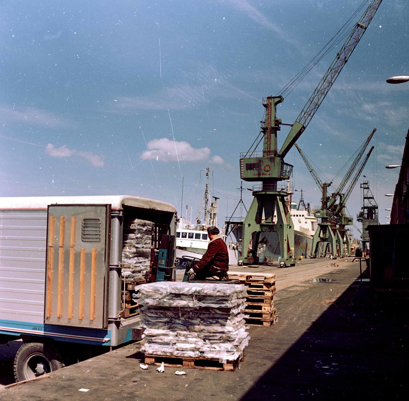 An Land - Arbeitskreis Hochseefischerei Rostock e.V.