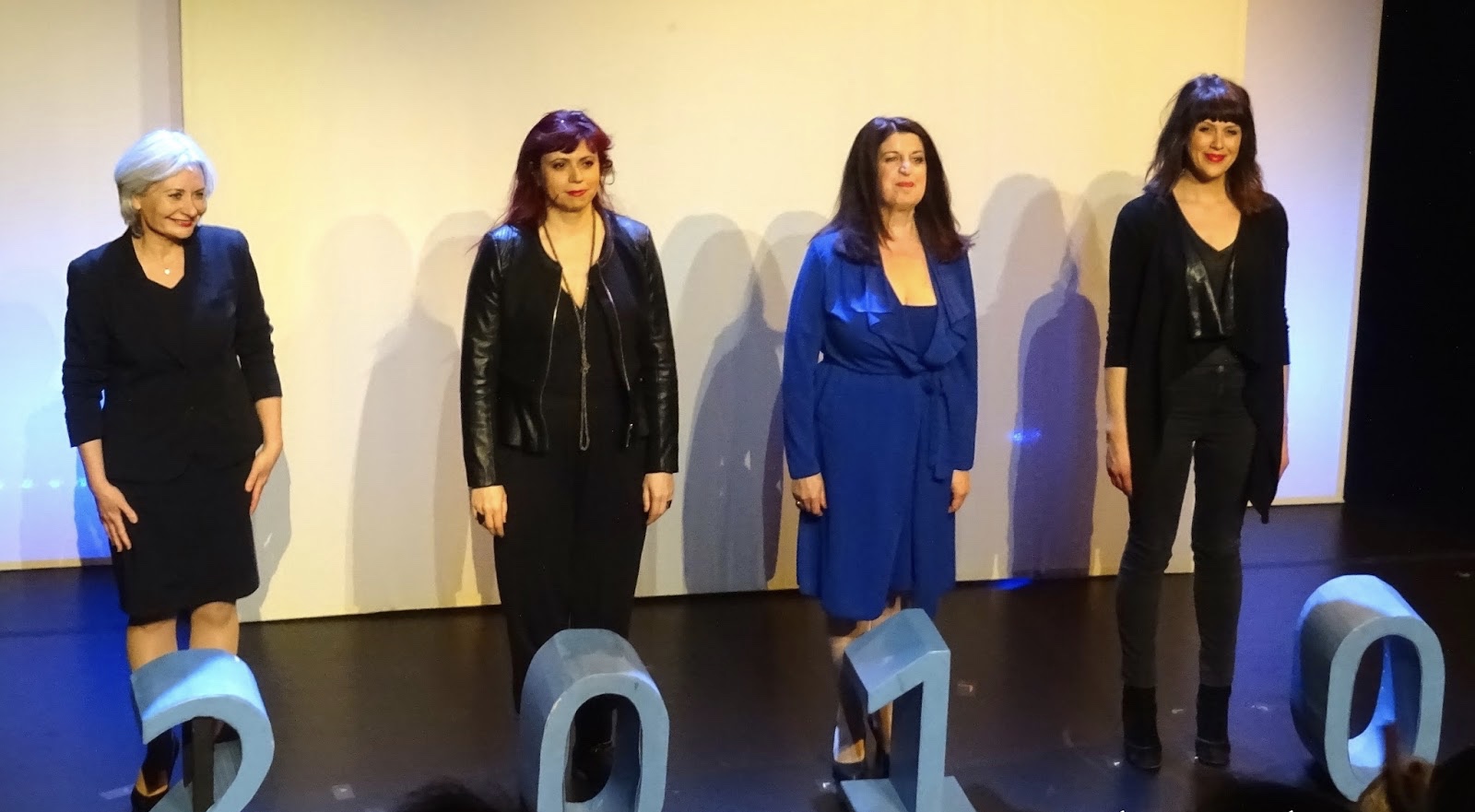 "Et pendant ce temps, Simone Veille !" de Trinidad - Mise en scène Gil ...