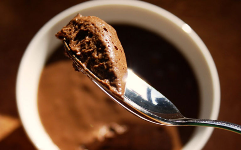 Manger de la merde, la nouvelle tendance pour faciliter la digestion ...