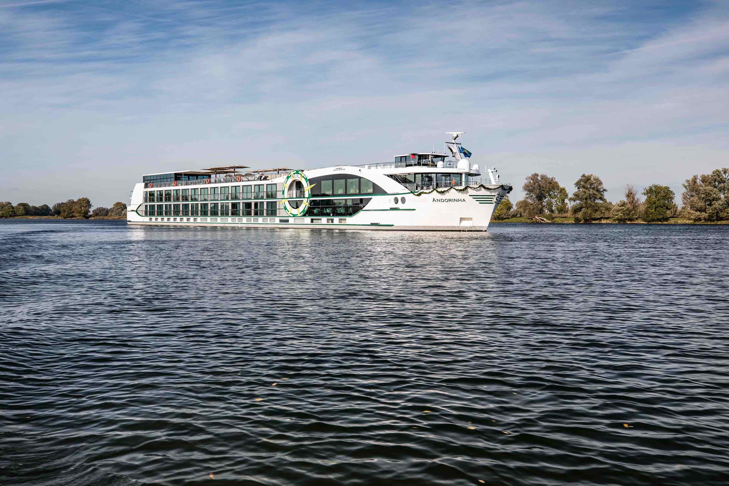 MS Andorinha: Alle Infos, Bilder, Ratgeber & buchen - Flusskreuzfahrt ...
