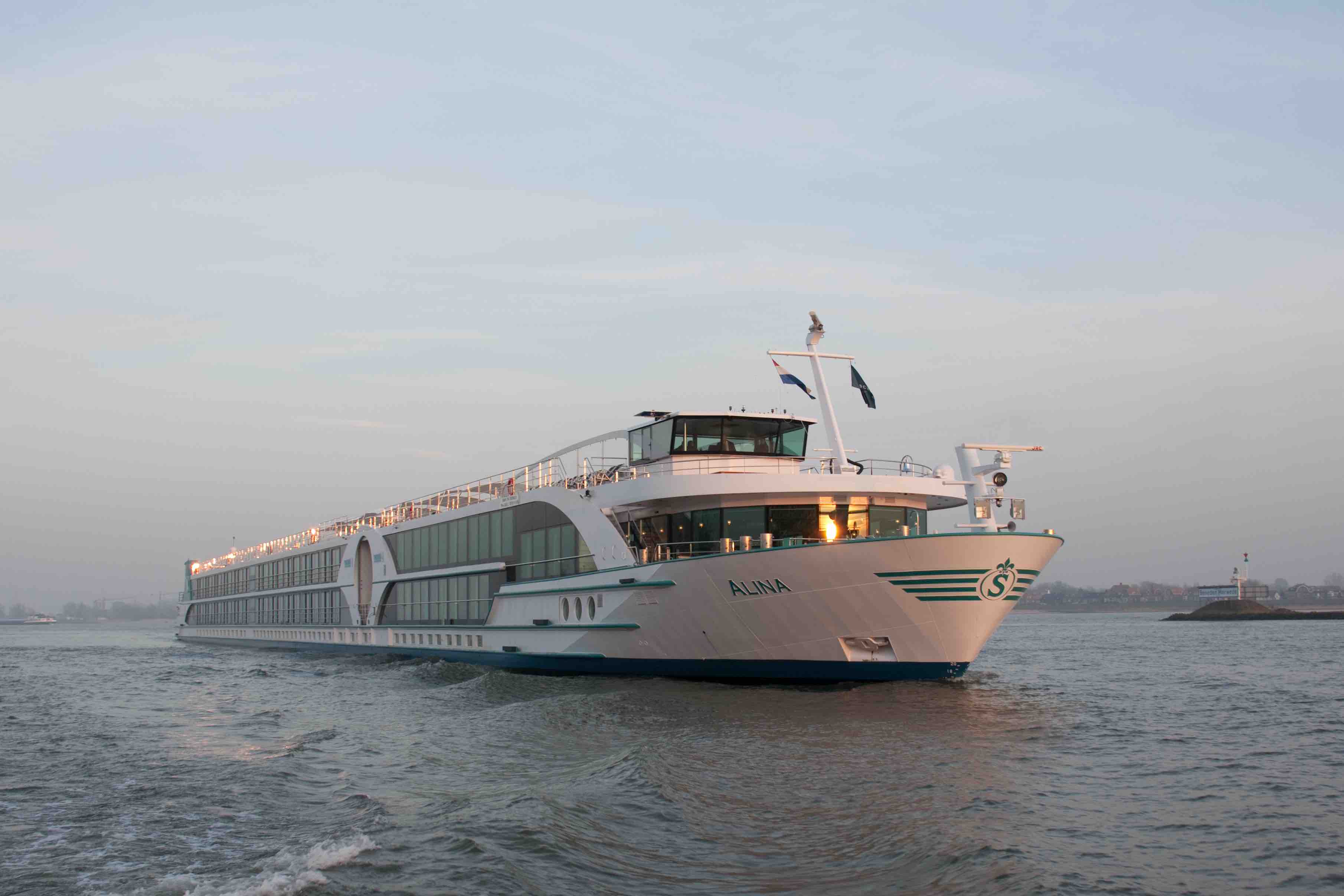 MS Alina von Phoenix Reisen: Alle Infos, Bilder, Ratgeber & buchen ...