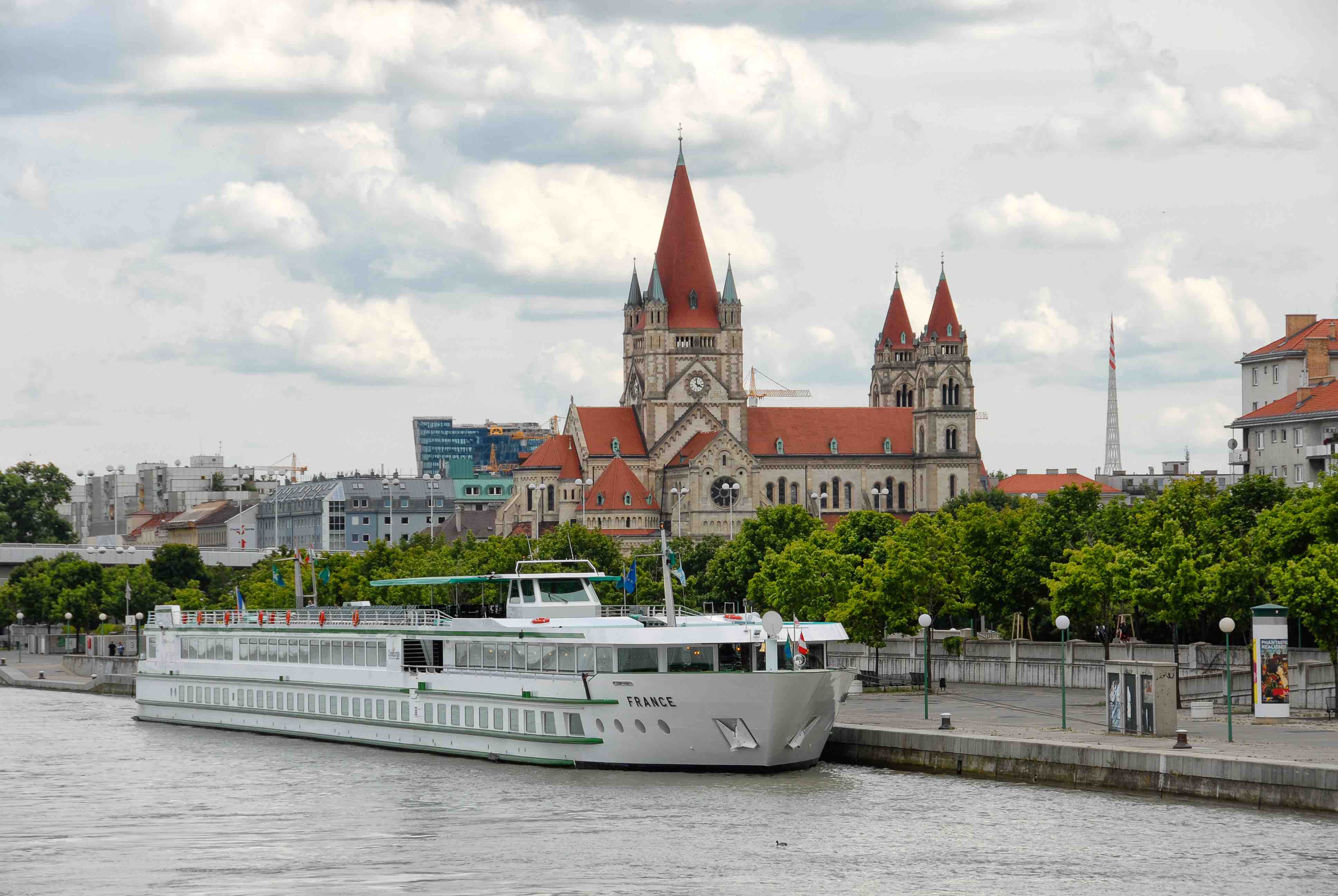 MS France von CroisiEurope: Alle Infos, Bilder, Ratgeber & buchen ...