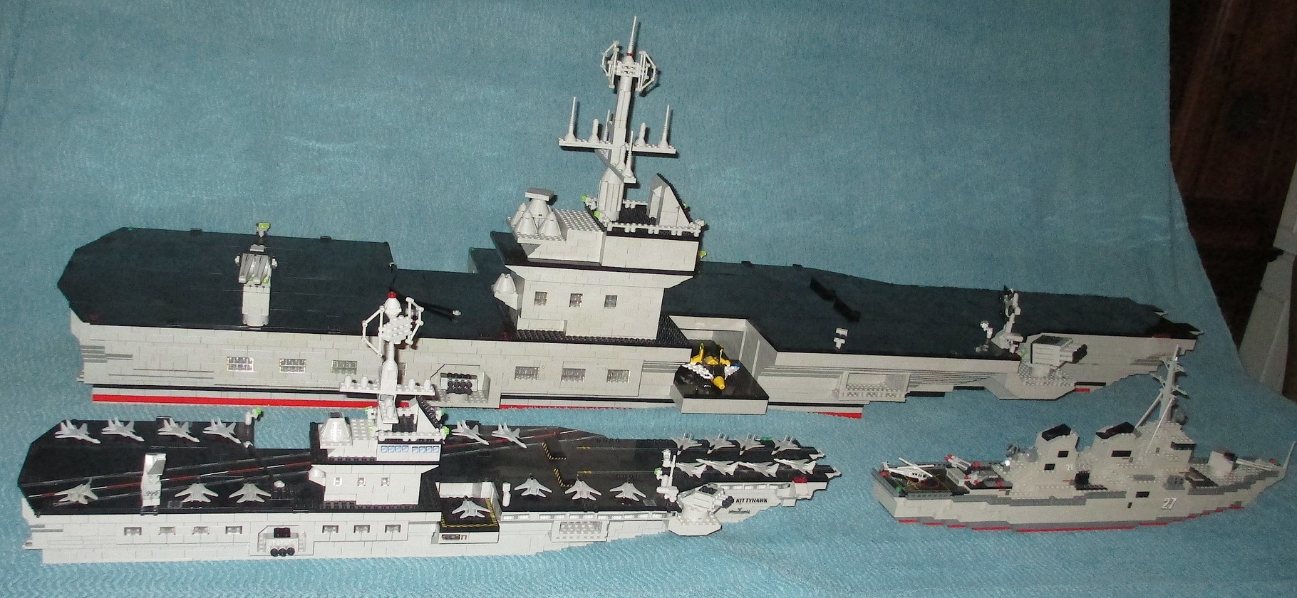 Mega Double Kitty Hawk Bloks - Aircraft Carrier Building Bricks World