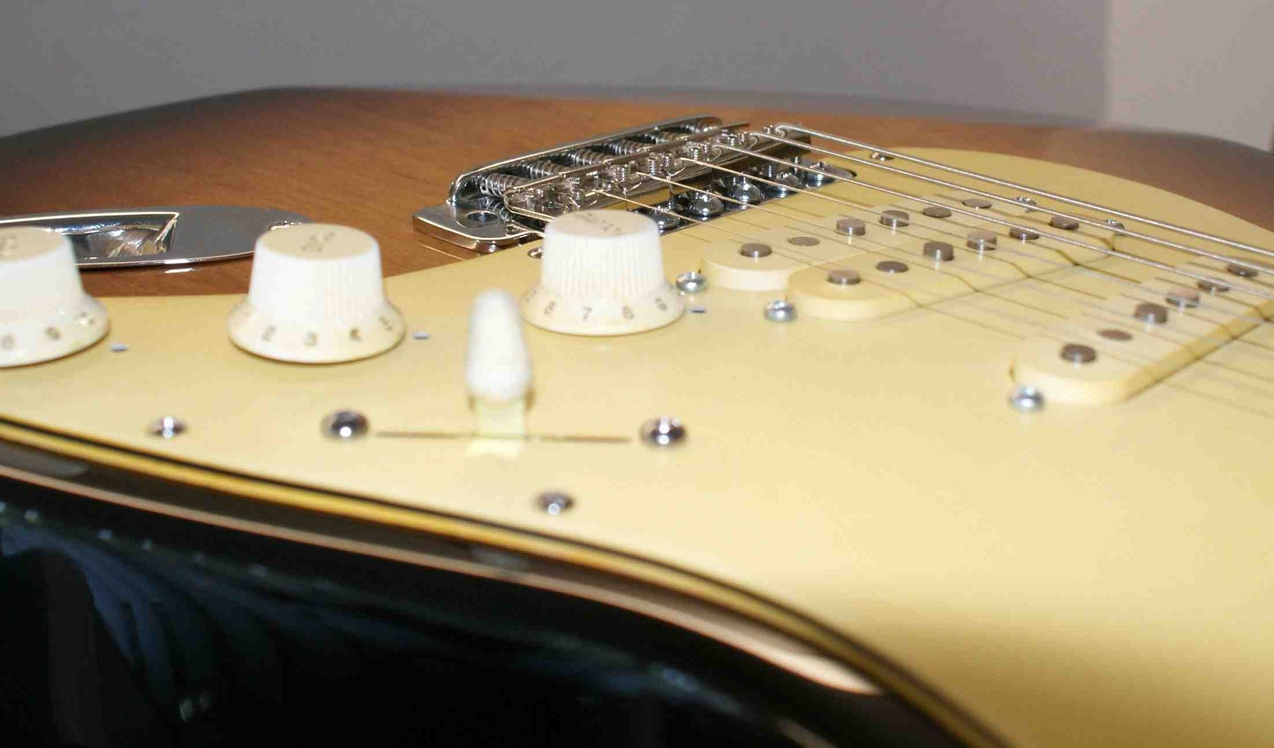 Strat - Baubegleitung Linus - https://www.linus-guitars.com