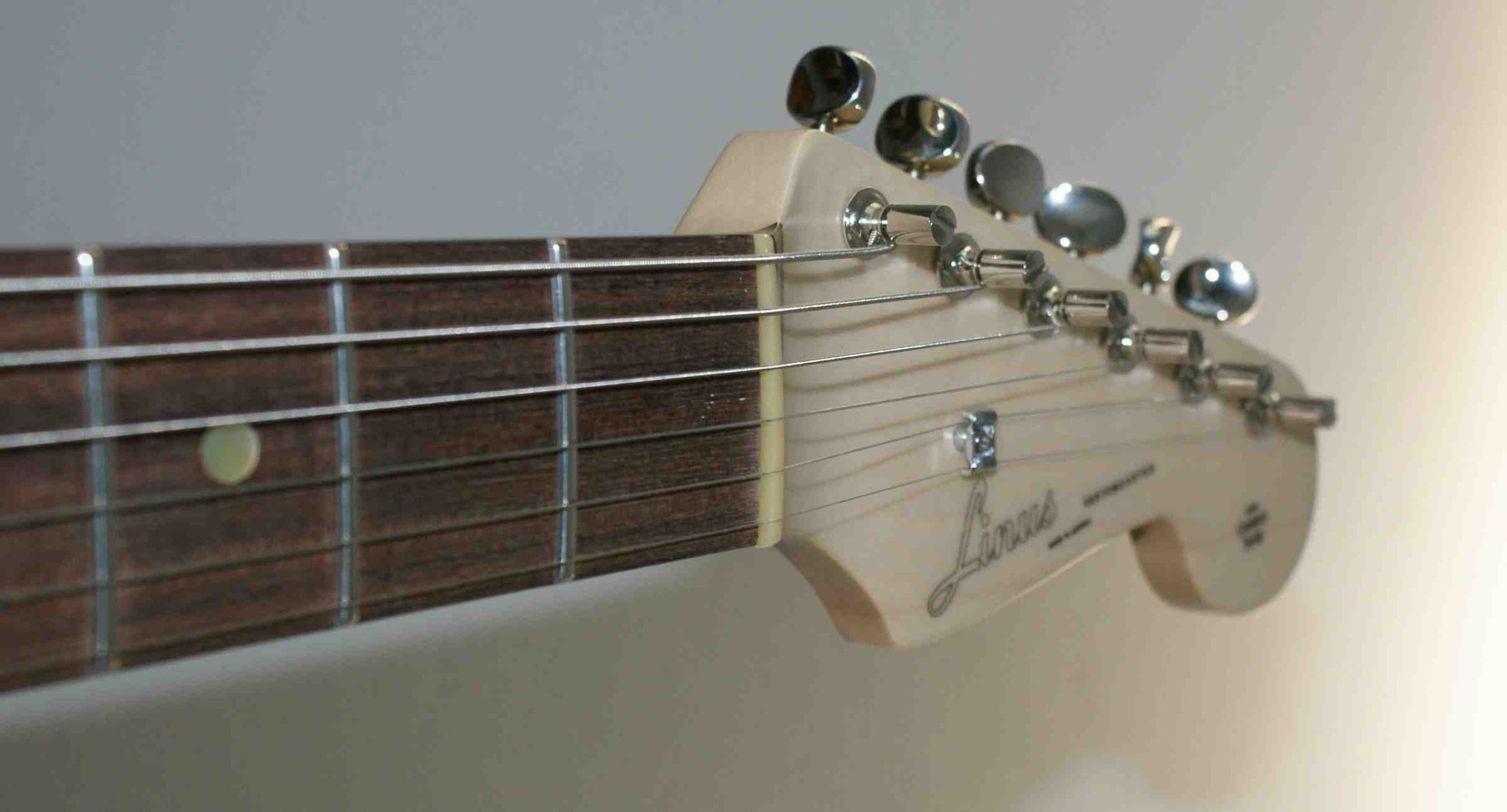 Strat - Baubegleitung Linus - https://www.linus-guitars.com