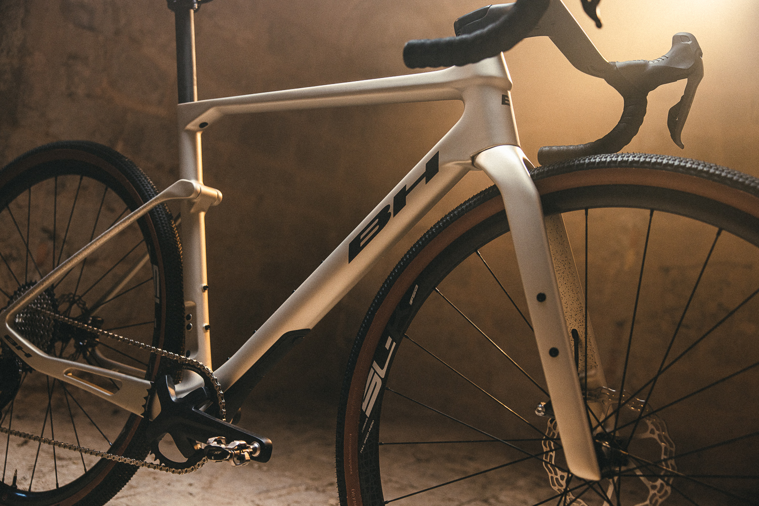 Das neue BH GravelX: race-orientiert, leicht und komfortabel ...