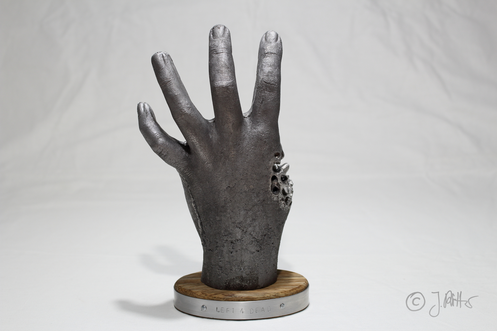 Left 4 Dead Hand - Julian Ritter - Technik. Kunst. Design.