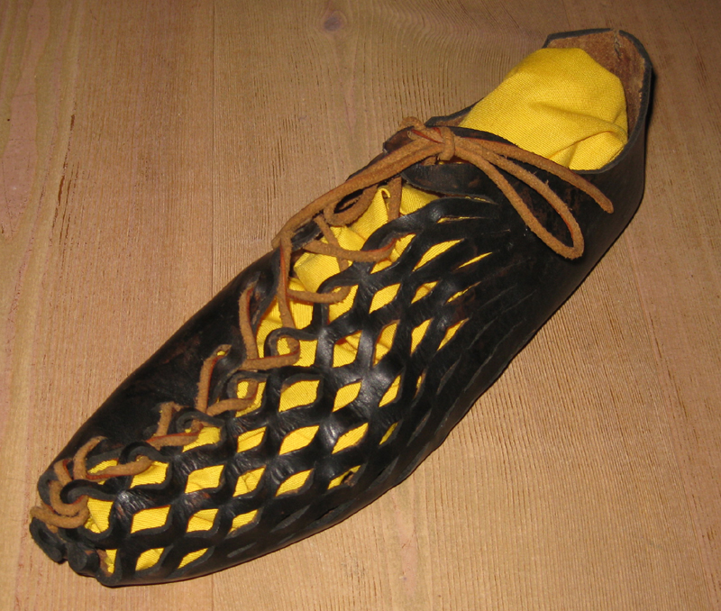 Carbatina from Wijster - a 4th Century AD One Piece Shoe - resraraes ...