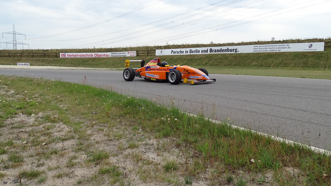 √√√√√√ Formel selber fahren Spreewaldring bei Berlin - Formel 1 ...