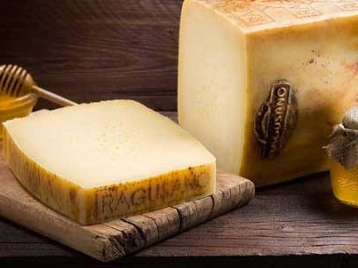 Sicilian Cheeses - Prestelli Sicily Tours - Private Tours, Authentic ...