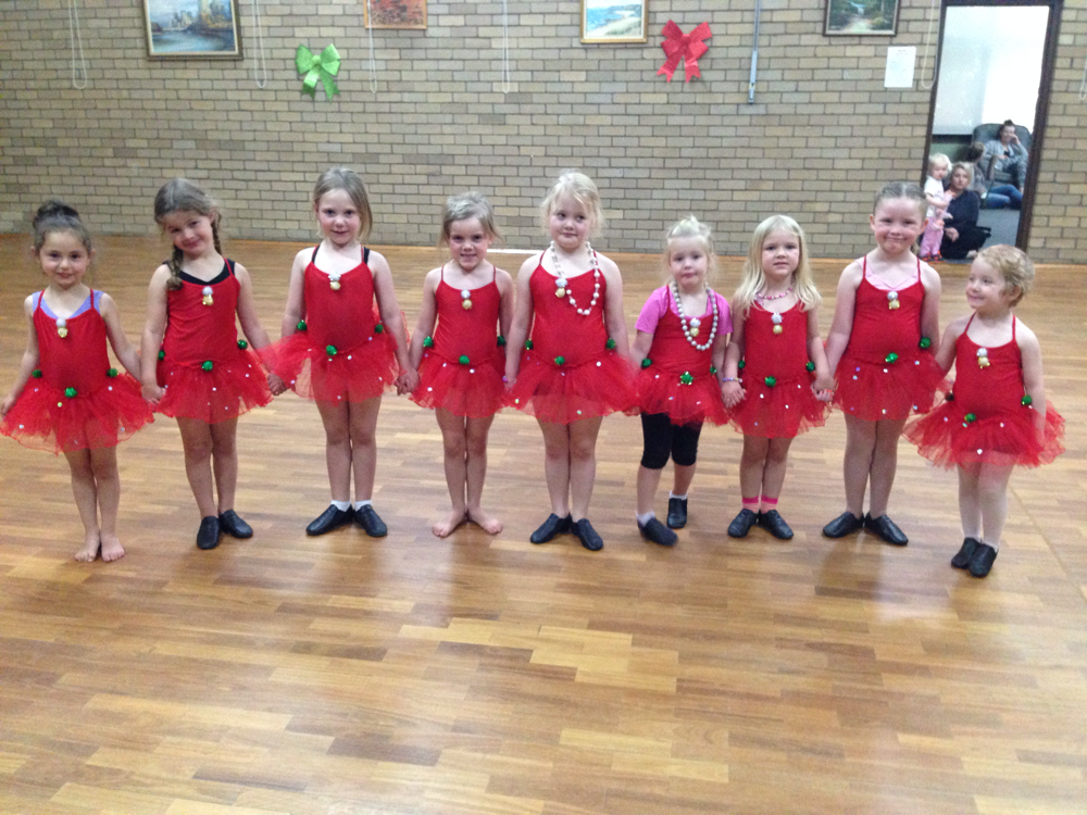 Tiny Dancers - Dancers Edge & Acrobatics Academy