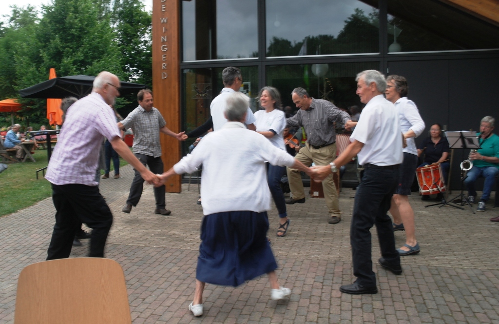 Nadere informatie over dansen - De website van kempmuda!