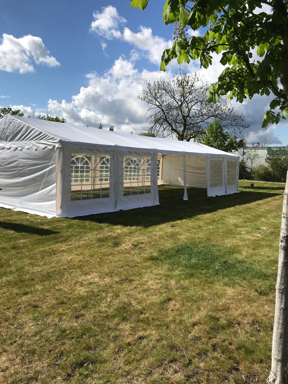 Partyzelte in verschiedenen Größen - Partyausstattungsverleih