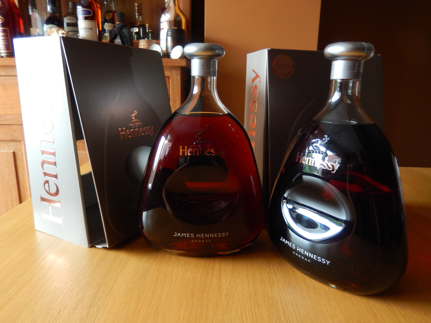 James Hennessy - Website of donhenny-hennessycollector!