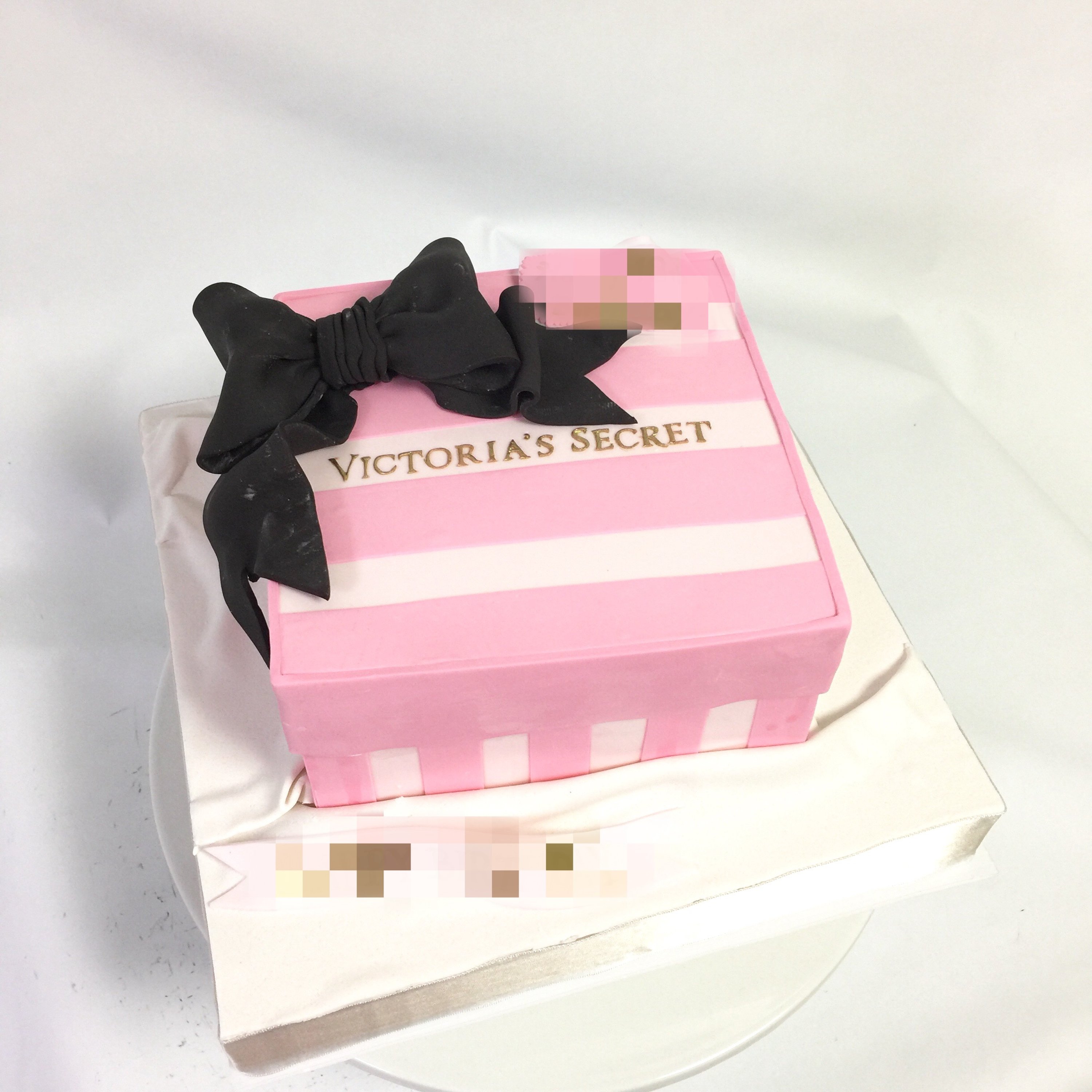 ボックス型ケーキ - M Cakes（エムケーキ）